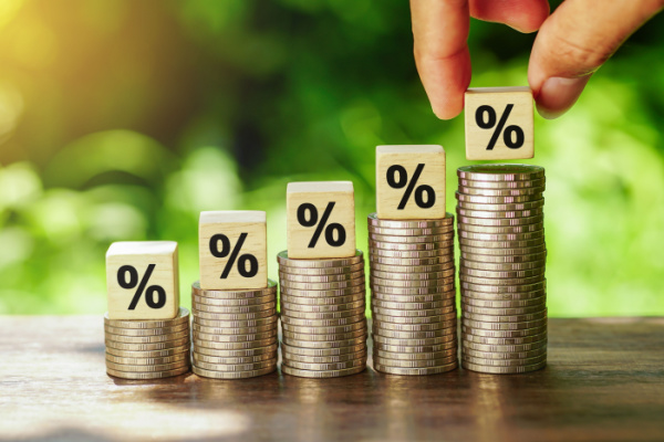 Managing Business Cash Flow with Rising Interest Rates - Accru